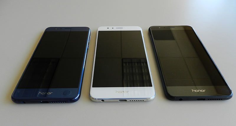 Honor 8 in Pictures: Blue, Black and White