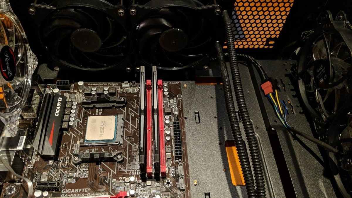 XDA's First Full PC Build: An All-AMD Linux Desktop