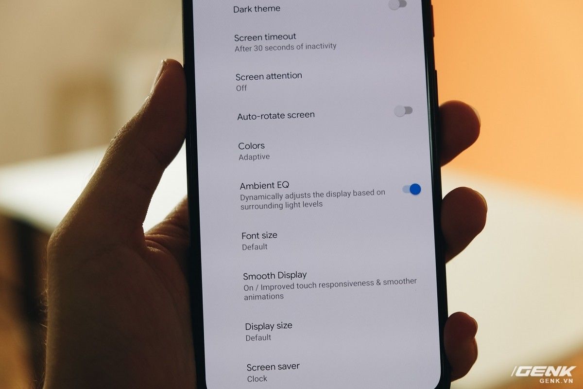 Pixel 4 hands-on video shows off Pixel Themes and new Assistant UI?