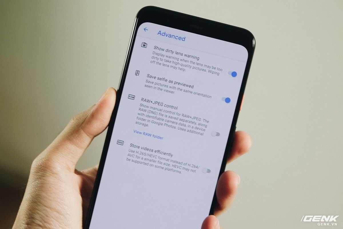 Pixel 4 hands-on video shows off Pixel Themes and new Assistant UI?