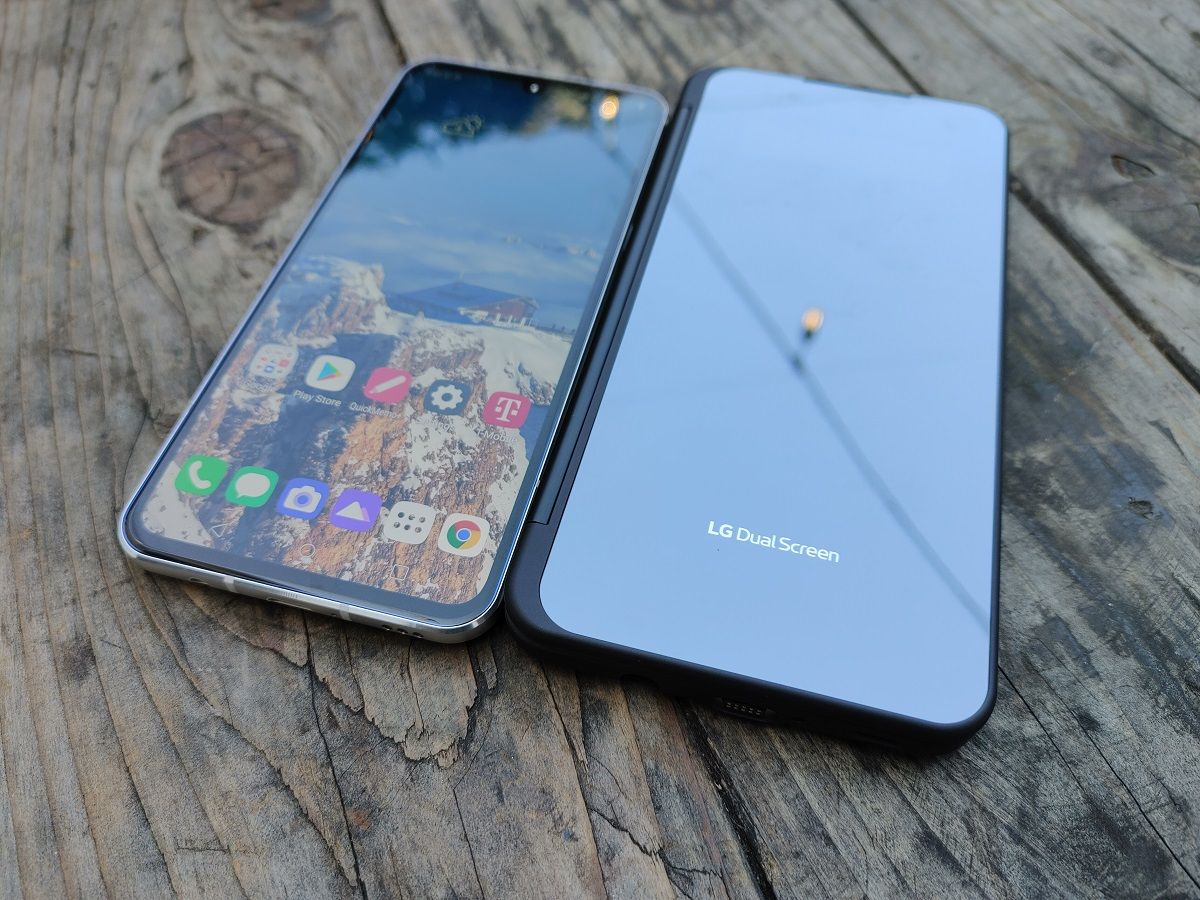 LG V60 ThinQ Hands-on: A Solid Dual Screen Experience