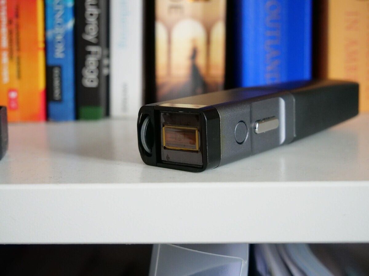 Selpic P1 - A portable handheld printer with limited uses