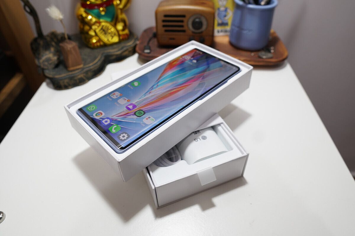 LG Wing hands on preview: Who said phones were boring in 2020? | XDA