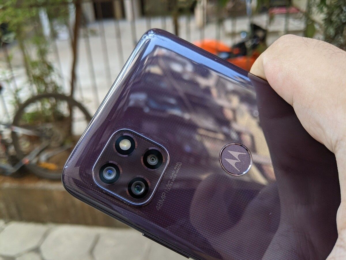 Moto G 5G Review: A 5G Phone Goes Back to the Basics