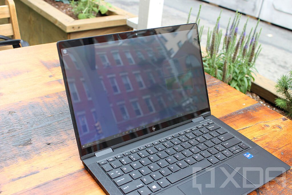 HP Elite Dragonfly Max Review: A phenomenal business convertible