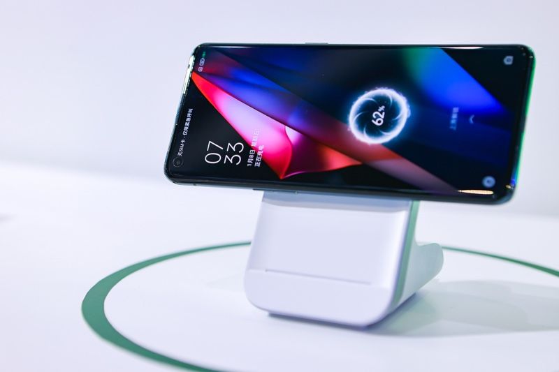OPPO shows off MagVOOC magnetic wireless chargers