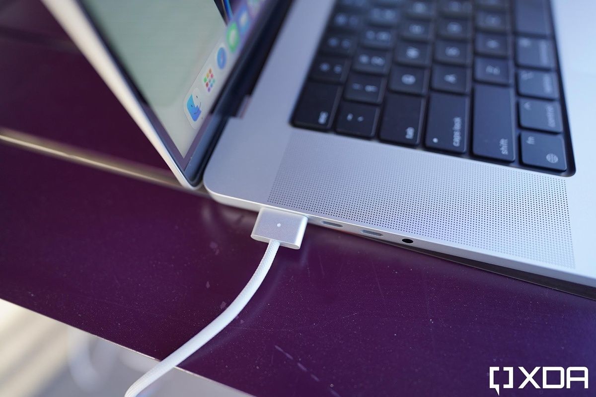 MacBook Pro 16 (2021) Review: The Apple M1 Max is made for Pros
