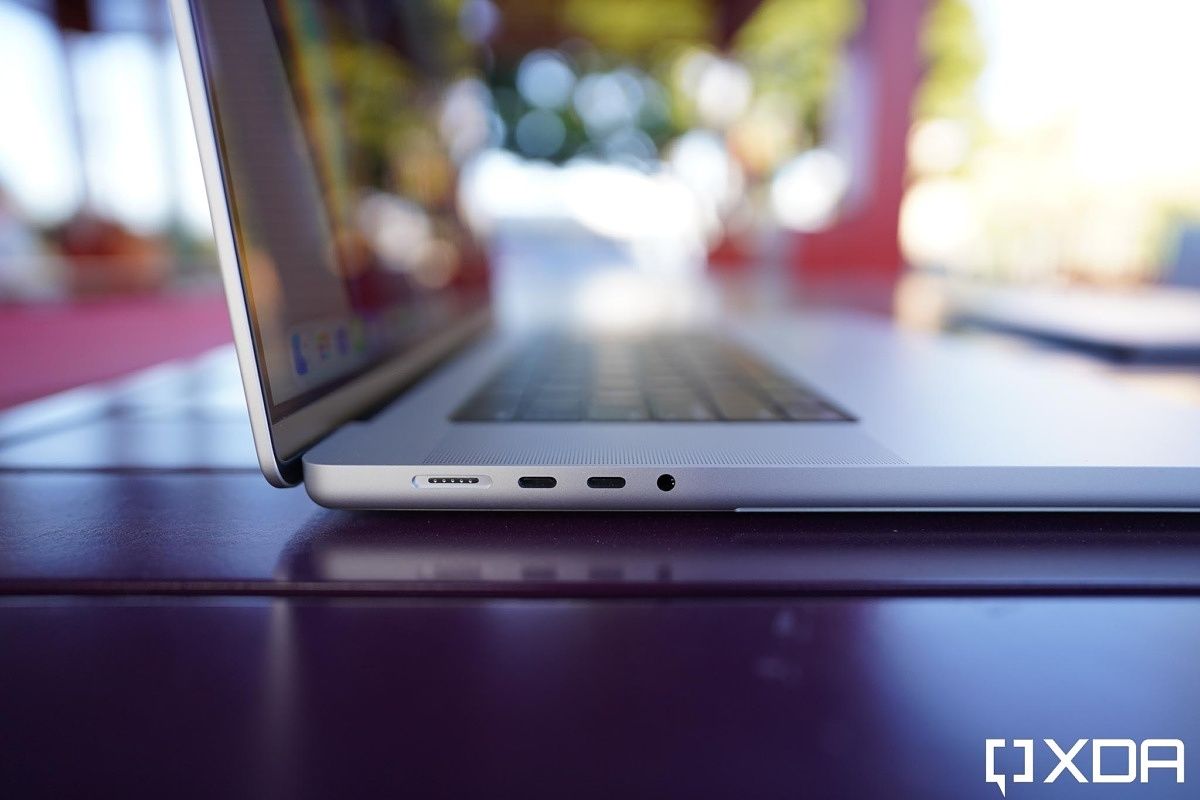 MacBook Pro 16 (2021) Review: The Apple M1 Max is made for Pros