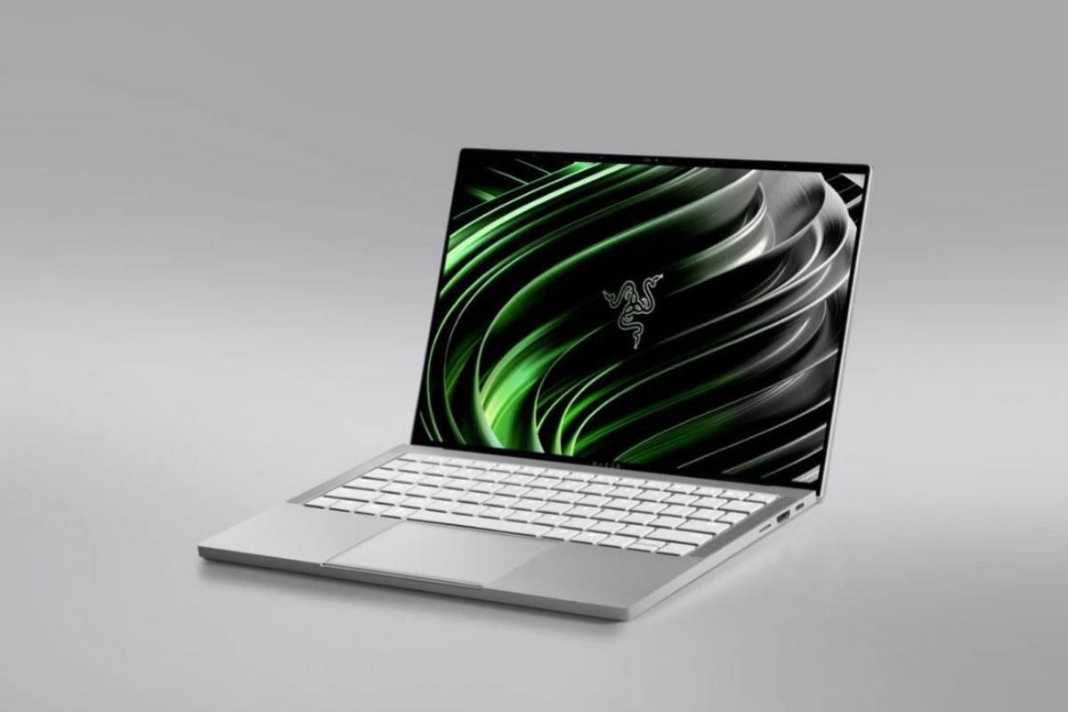 New Razer Book & Blade 15 Advanced models come pre-loaded with Windows 11