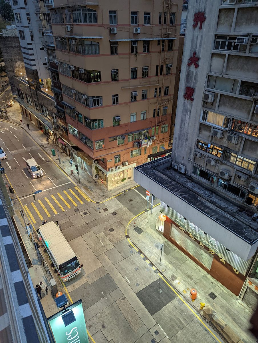 Huawei P50 Pocket Review: Galaxy Z Flip 3, but make it chic and pricey