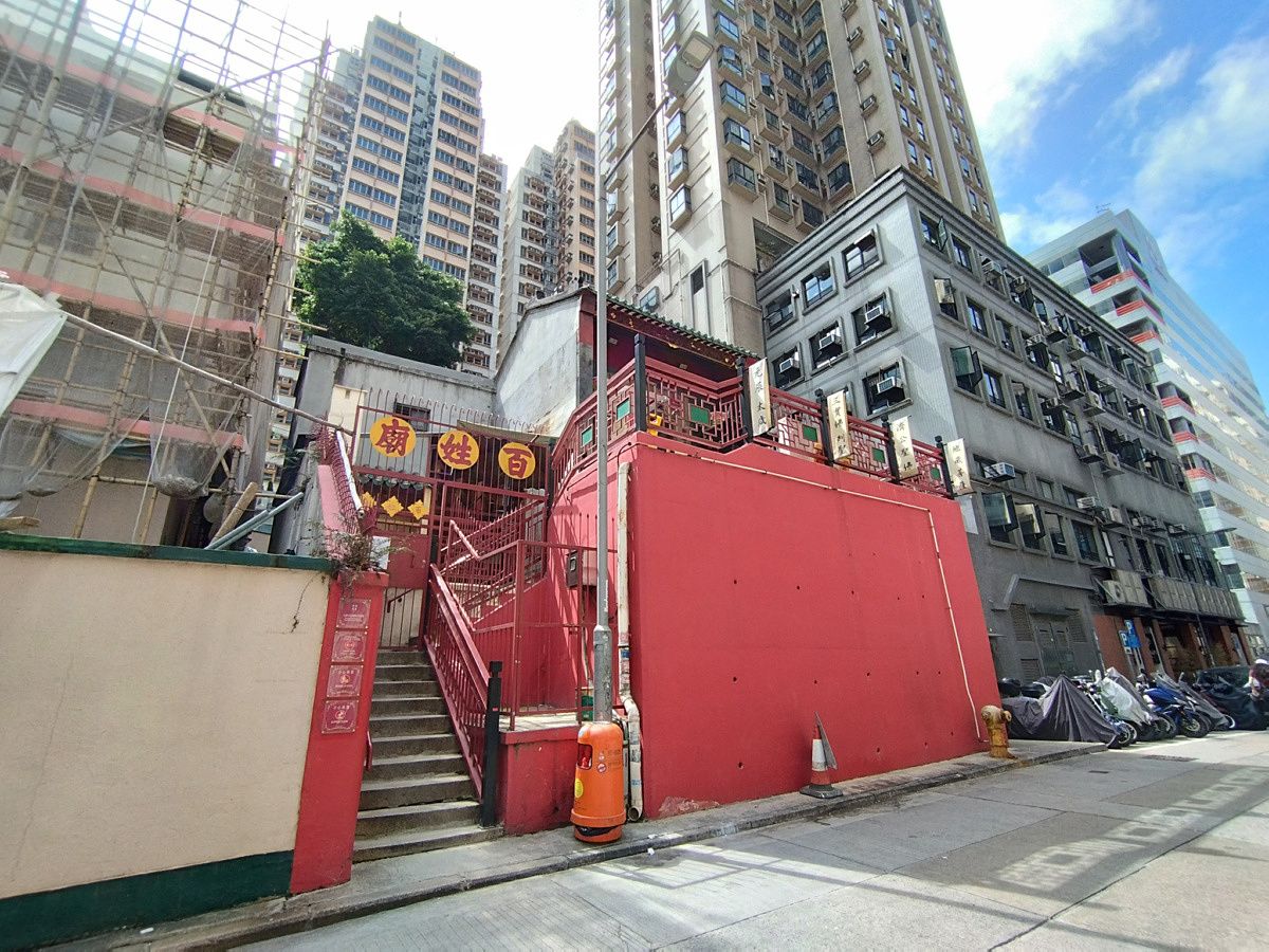 POCO X4 Pro Hands-On: Main camera and display punch way above its €299 ...