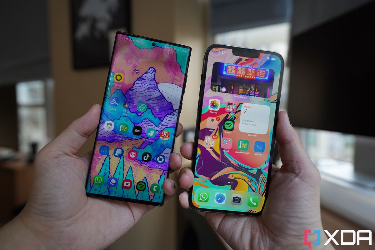 Samsung Galaxy S22 Ultra vs Apple iPhone 13 Pro Max: In-Depth Comparison