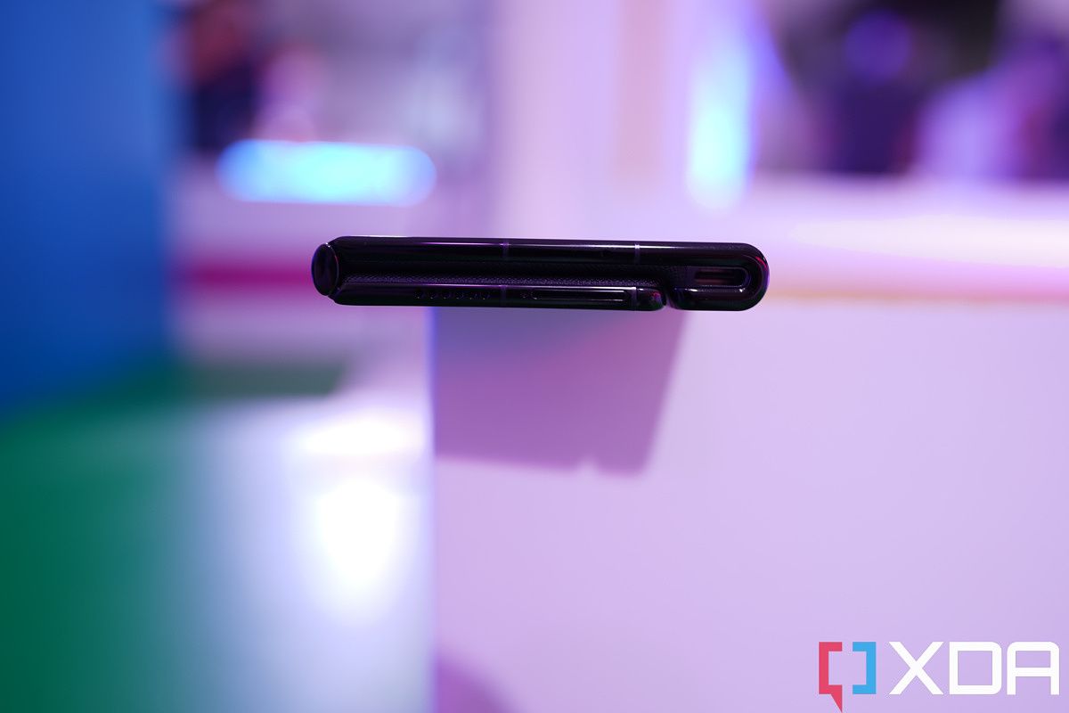 Huawei Mate Xs 2 Hands-On: The lightest large foldable yet
