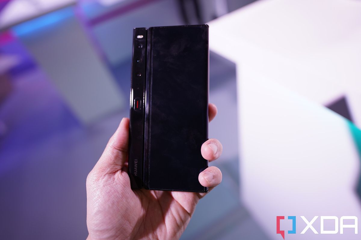 Huawei Mate Xs 2 Hands-On: The lightest large foldable yet