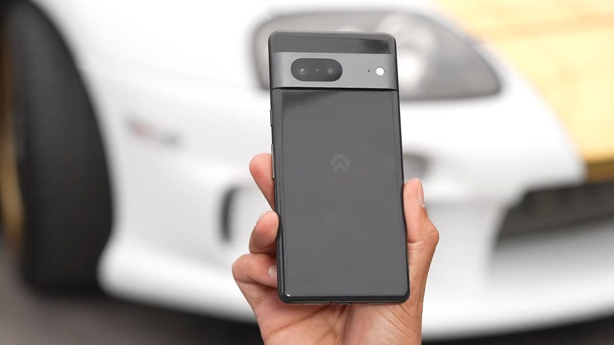 The Google Pixel 7 and Pixel 7 Pro leak in new hands-on video