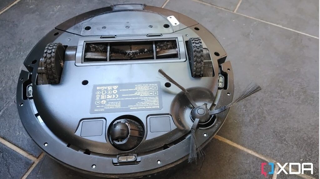 Botslab NaviClean S8 Plus robot vacuum review: Mid-price sweeping and ...