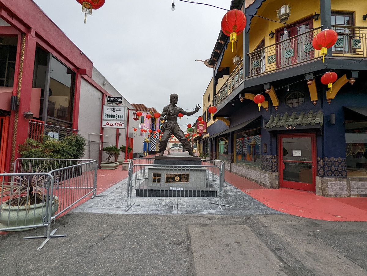 Google Pixel 7 review: Pixel hardware finally gets great enough to ...