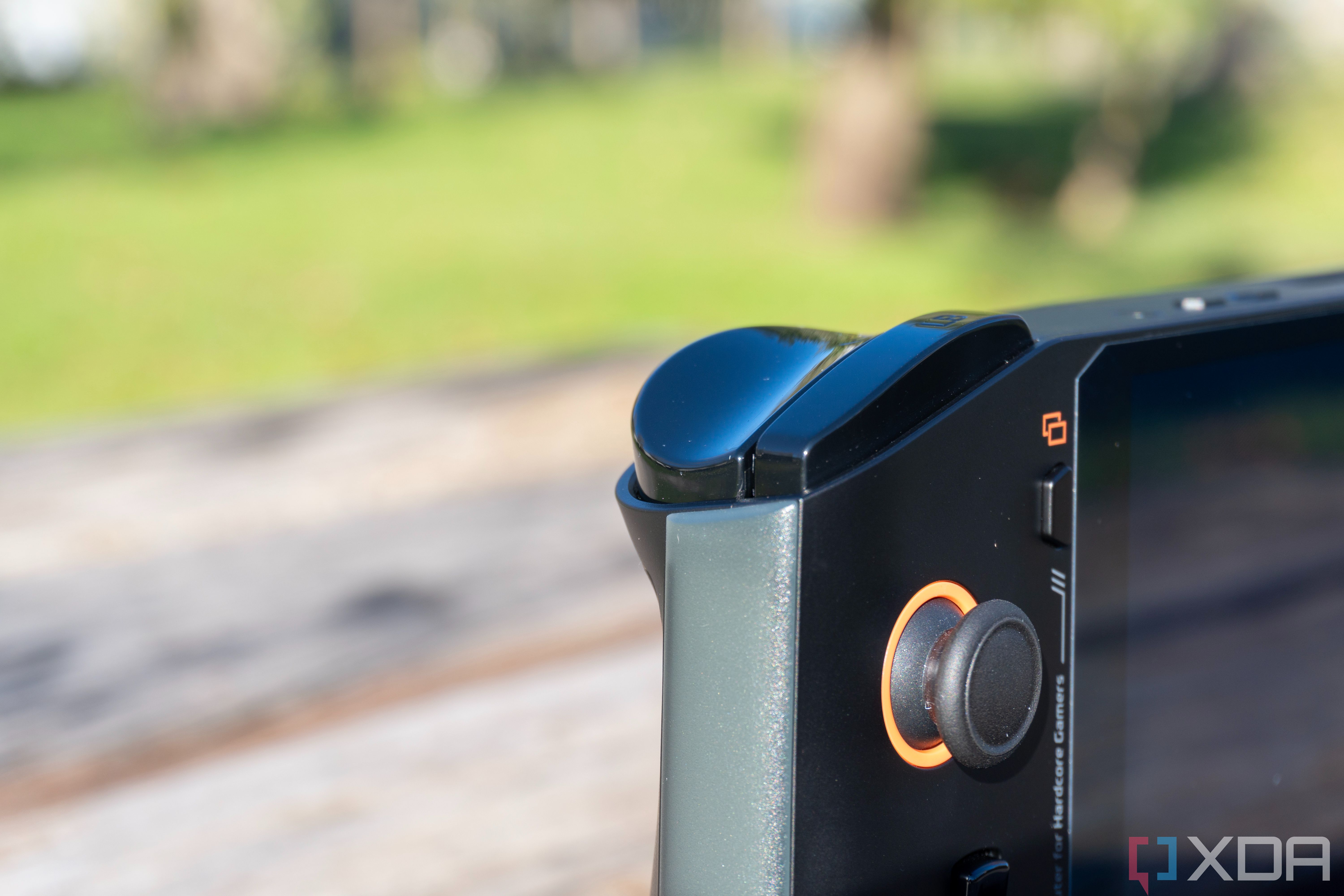 One Xplayer Mini Pro review: A powerful, but expensive Steam Deck ...