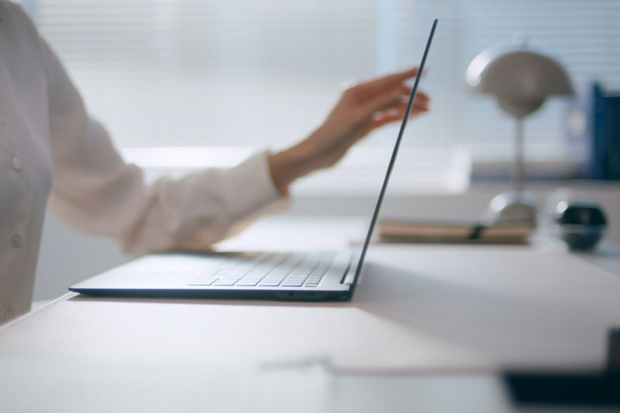 The LG Gram SuperSlim, an ultra-thin laptop with an OLED screen, is now ...