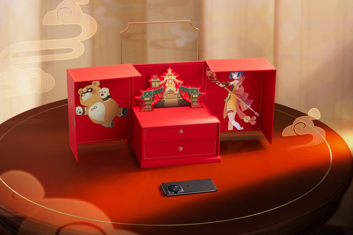 This OnePlus 11 custom gift box is specially designed for Genshin ...