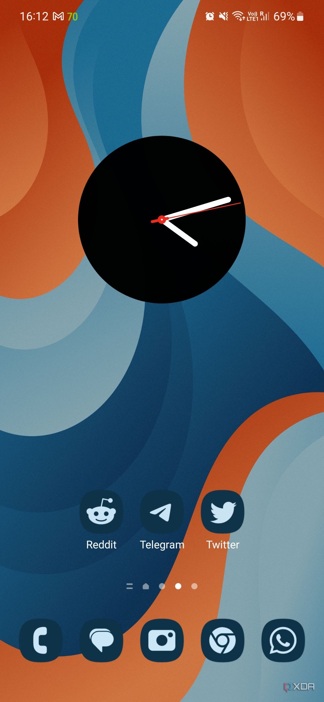 Here's how to customize the homescreen on a Samsung device