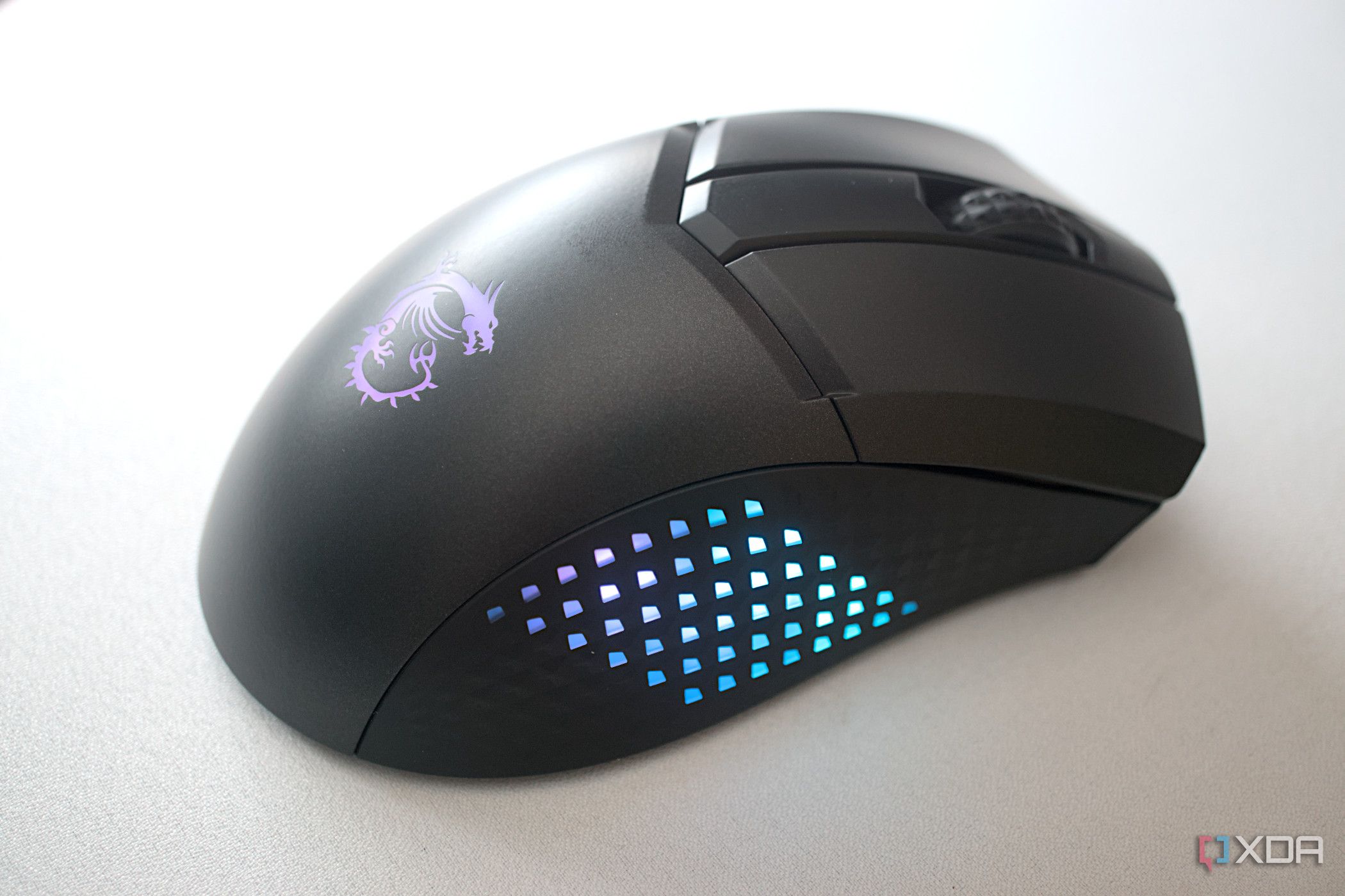 Msi Clutch Gm51 Lightweight Wireless Review A Heavyweight Gaming Mouse