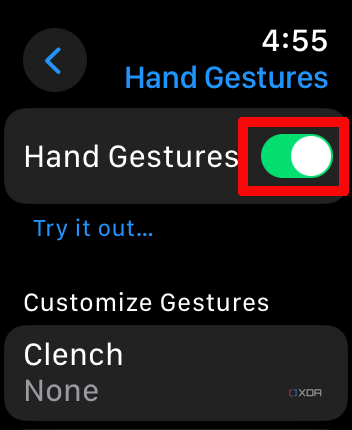 How to zoom in and out on Apple Watch