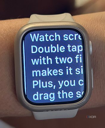How to zoom in and out on Apple Watch