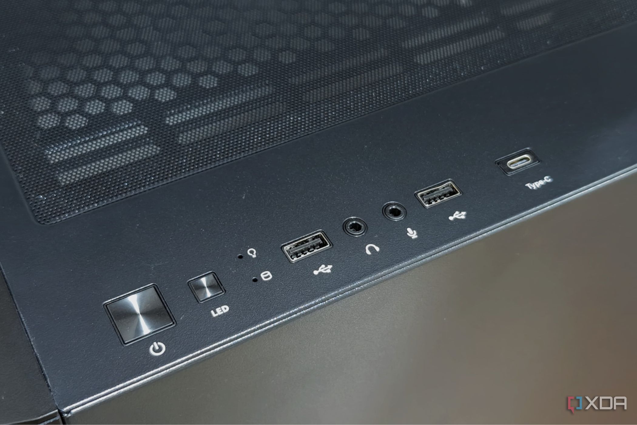 How to fix a PC that turns on but displays nothing on the monitor: Six ...