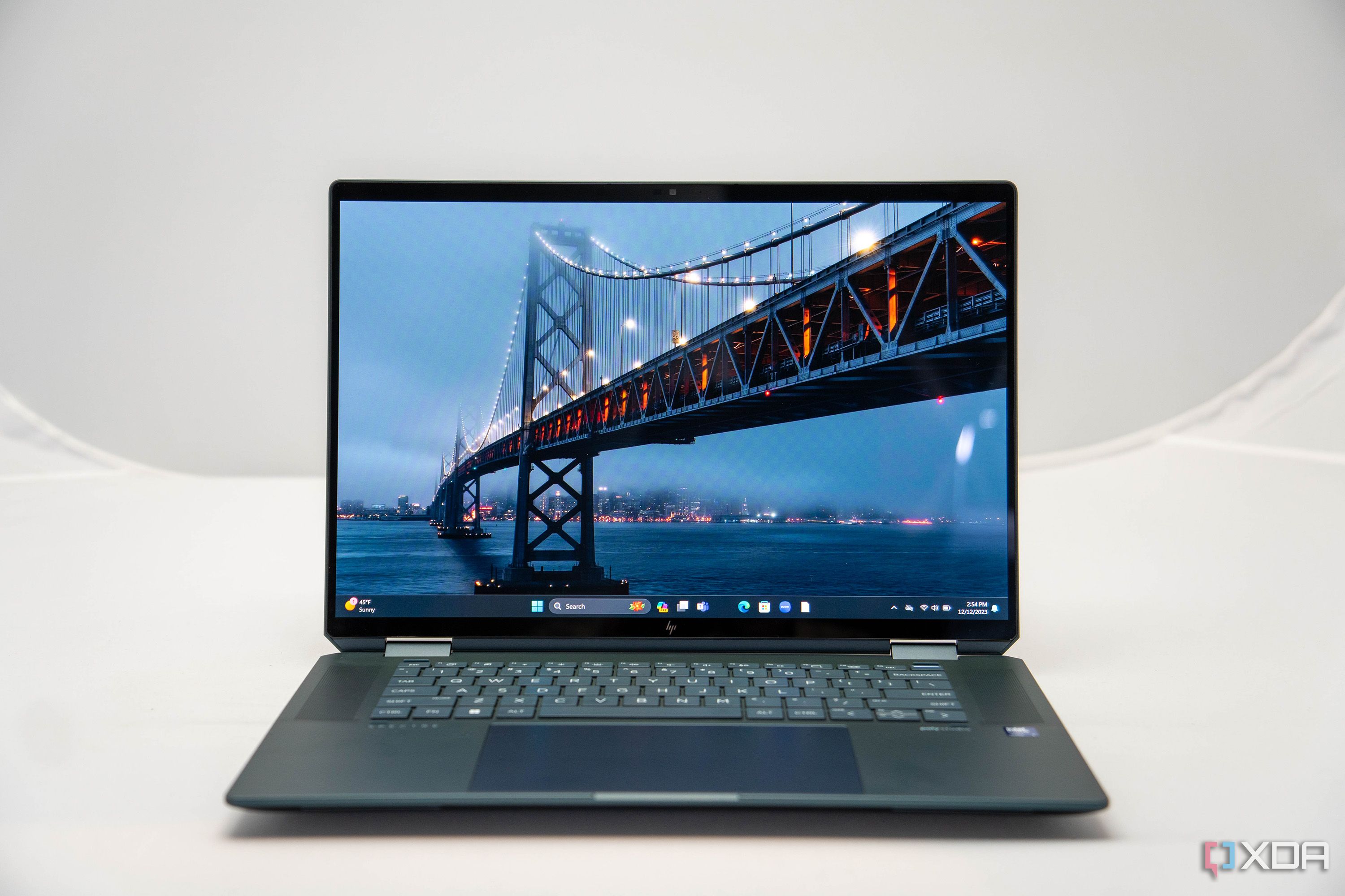 HP Spectre x360 14 (2024) vs Dell XPS 14 (2024): A classic battle of ...